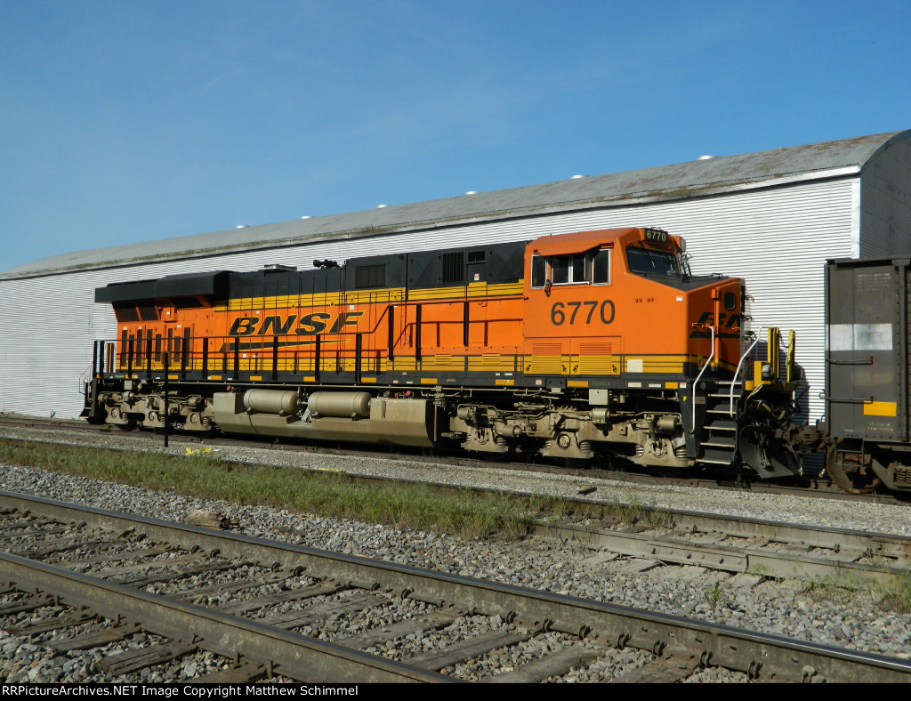 BNSF 6770